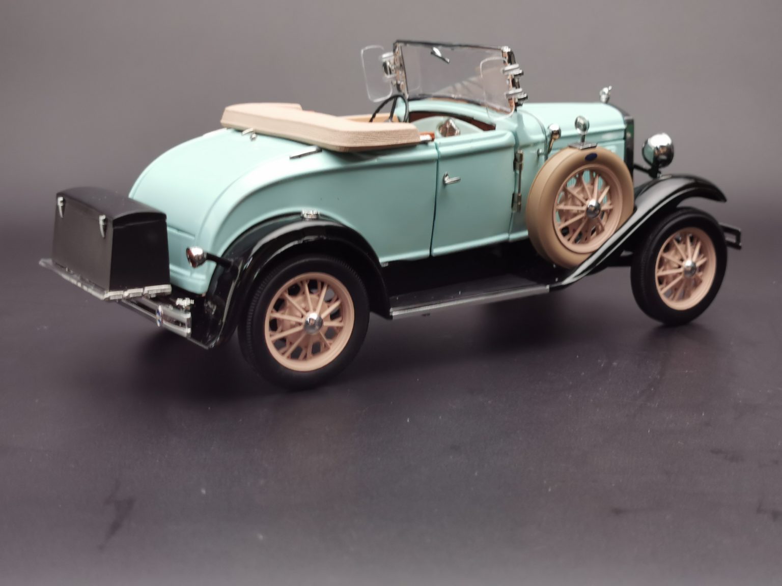 1931 Ford Model A Roadster – Powder Blue – sunstarmodelcars