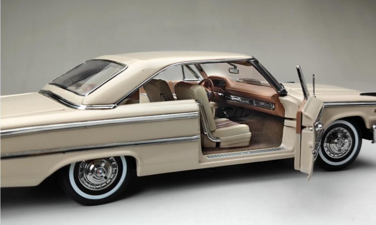 1963 Ford Galaxie 500/XL Hard Top – Sandshell Beige – sunstarmodelcars