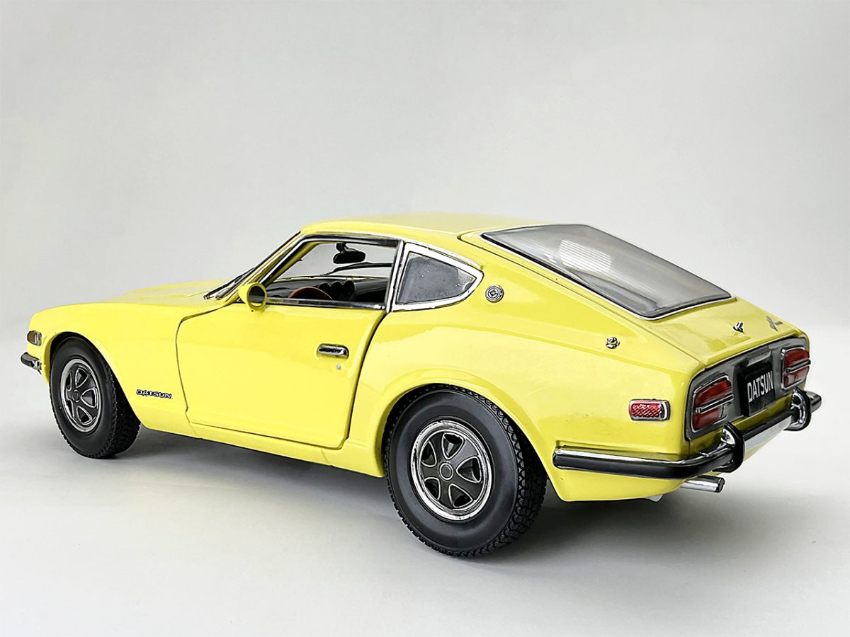 1972 Nissan Datsun 240Z – Yellow – sunstarmodelcars